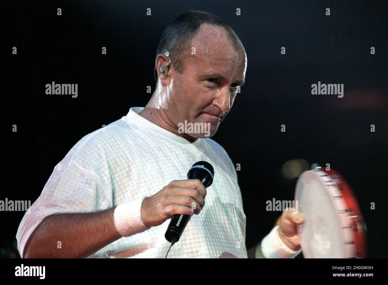 Milan Italy 1997-10-09 : Live concert of Phil Collins al the Forum ...