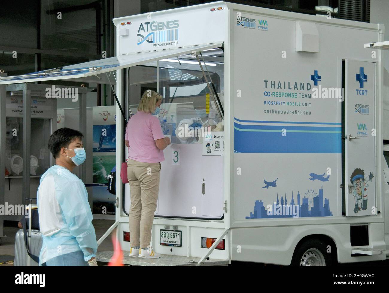 Mobile quarantine unit hi-res stock photography and images - Alamy