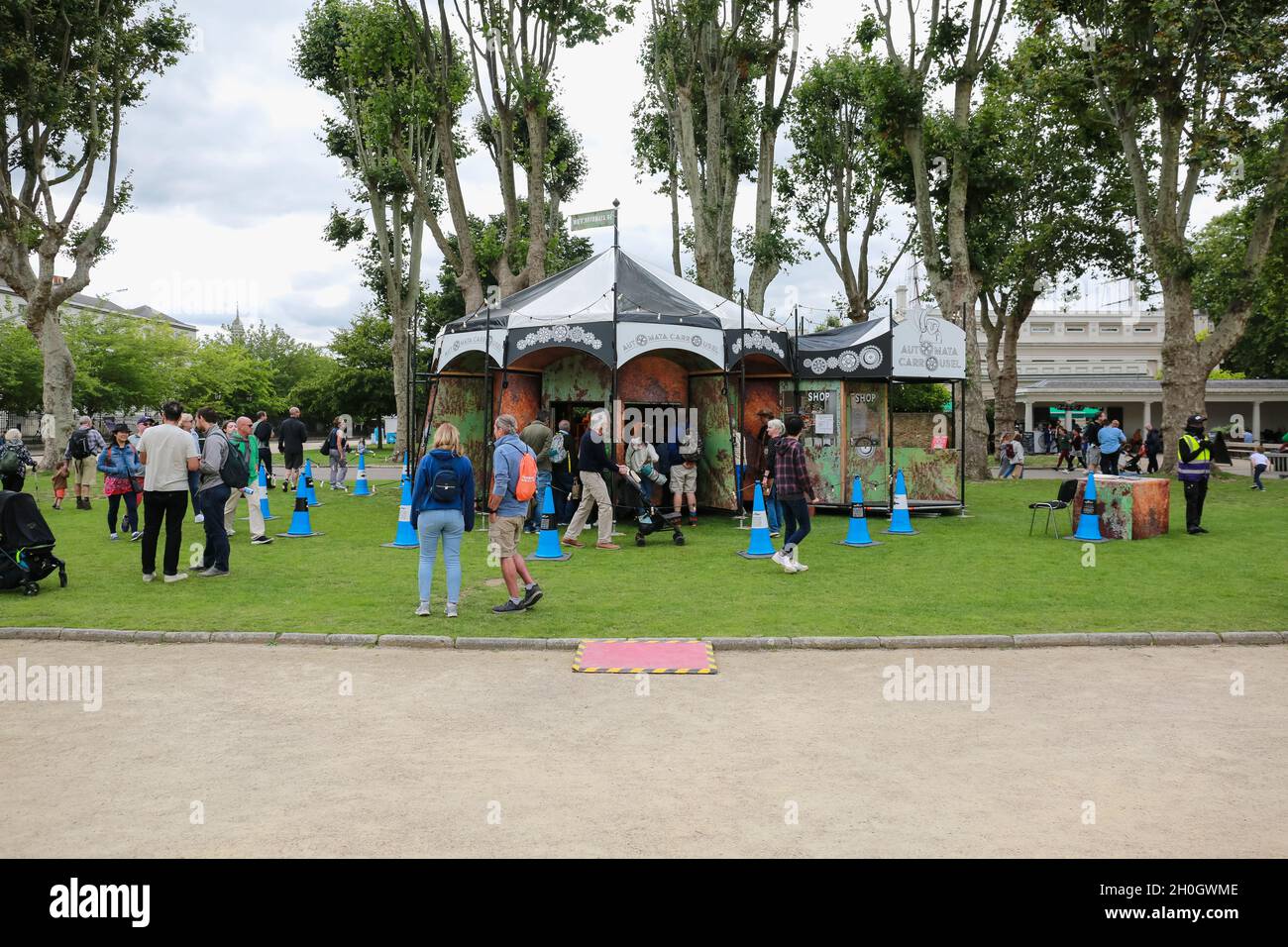 Automata carousel hi-res stock photography and images - Alamy