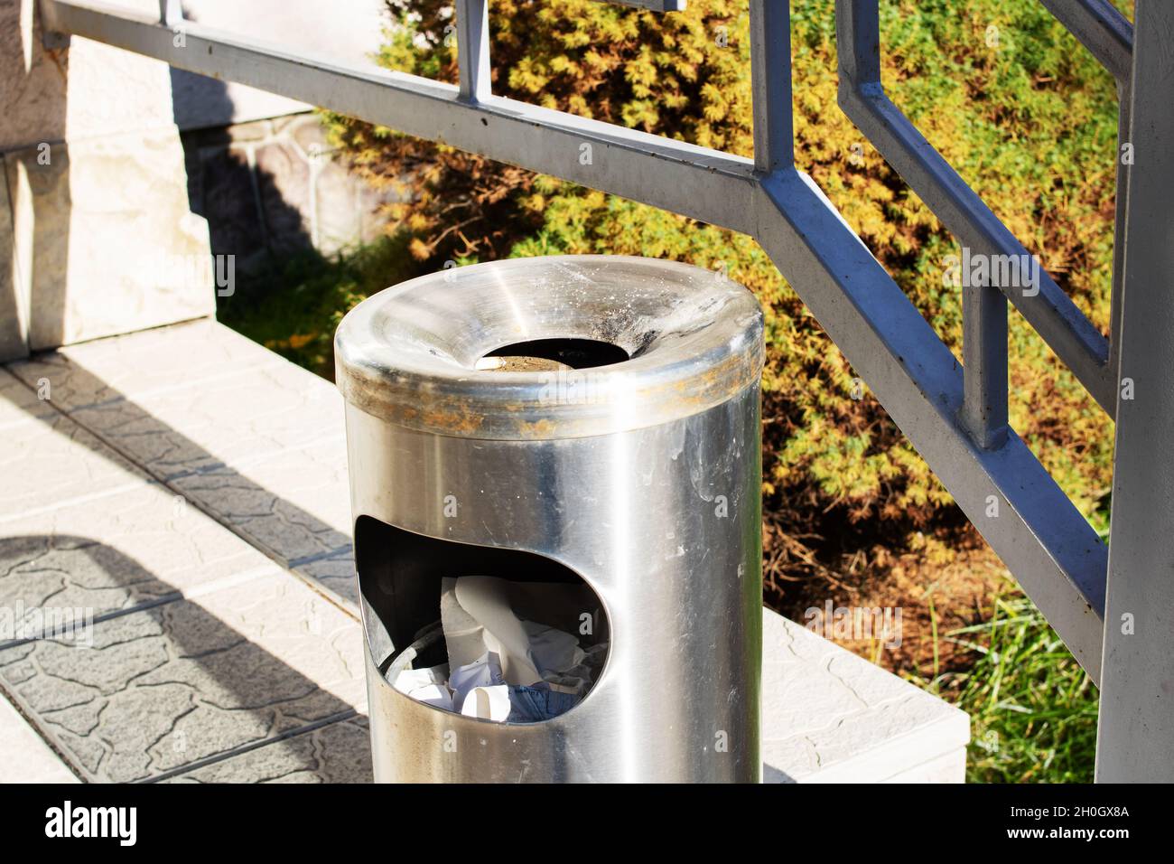 Waste bin in smoking area hi-res stock photography and images - Alamy