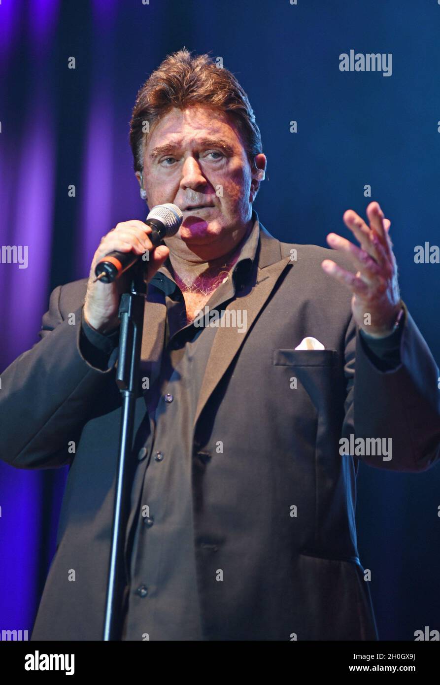 Hiawassee, GA, USA. 12th Oct, 2021. T. G. Sheppard on stage for TG ...