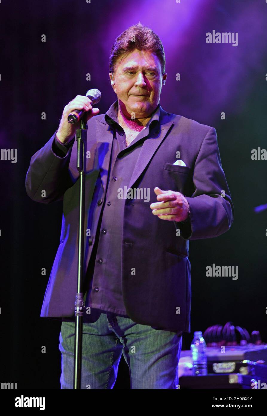 Hiawassee, GA, USA. 12th Oct, 2021. T. G. Sheppard on stage for TG ...