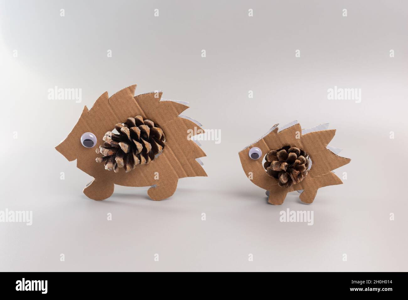 autumn craft hedgehog, art project for kindergarten kids, seasonal ...