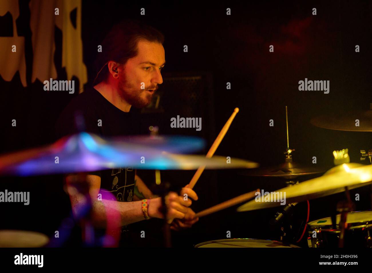 Edinburgh, Scotland. Tue 12 October 2021. Dublin band THUMPER perform ...