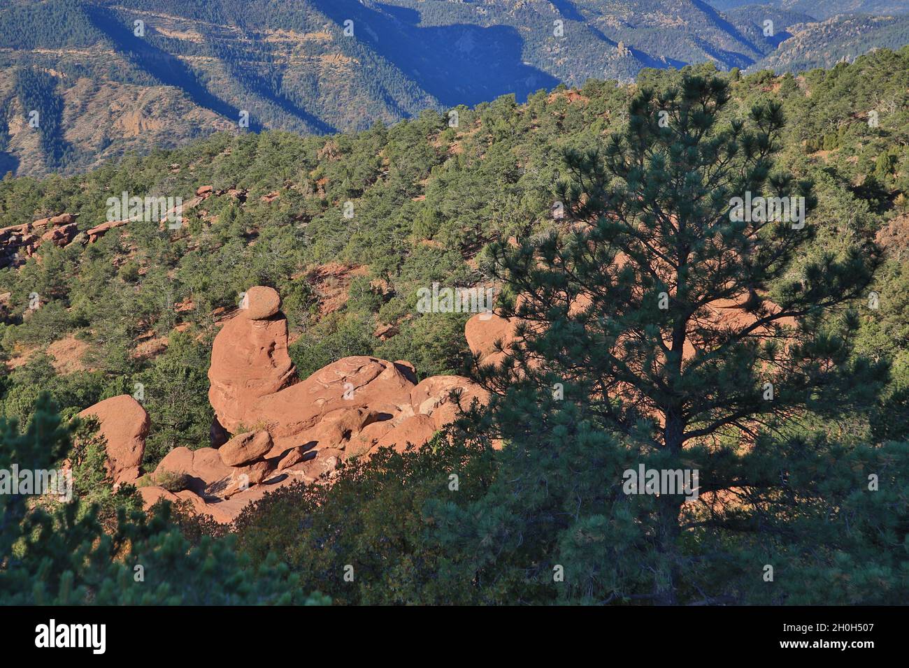 Red stone formation hi-res stock photography and images - Alamy