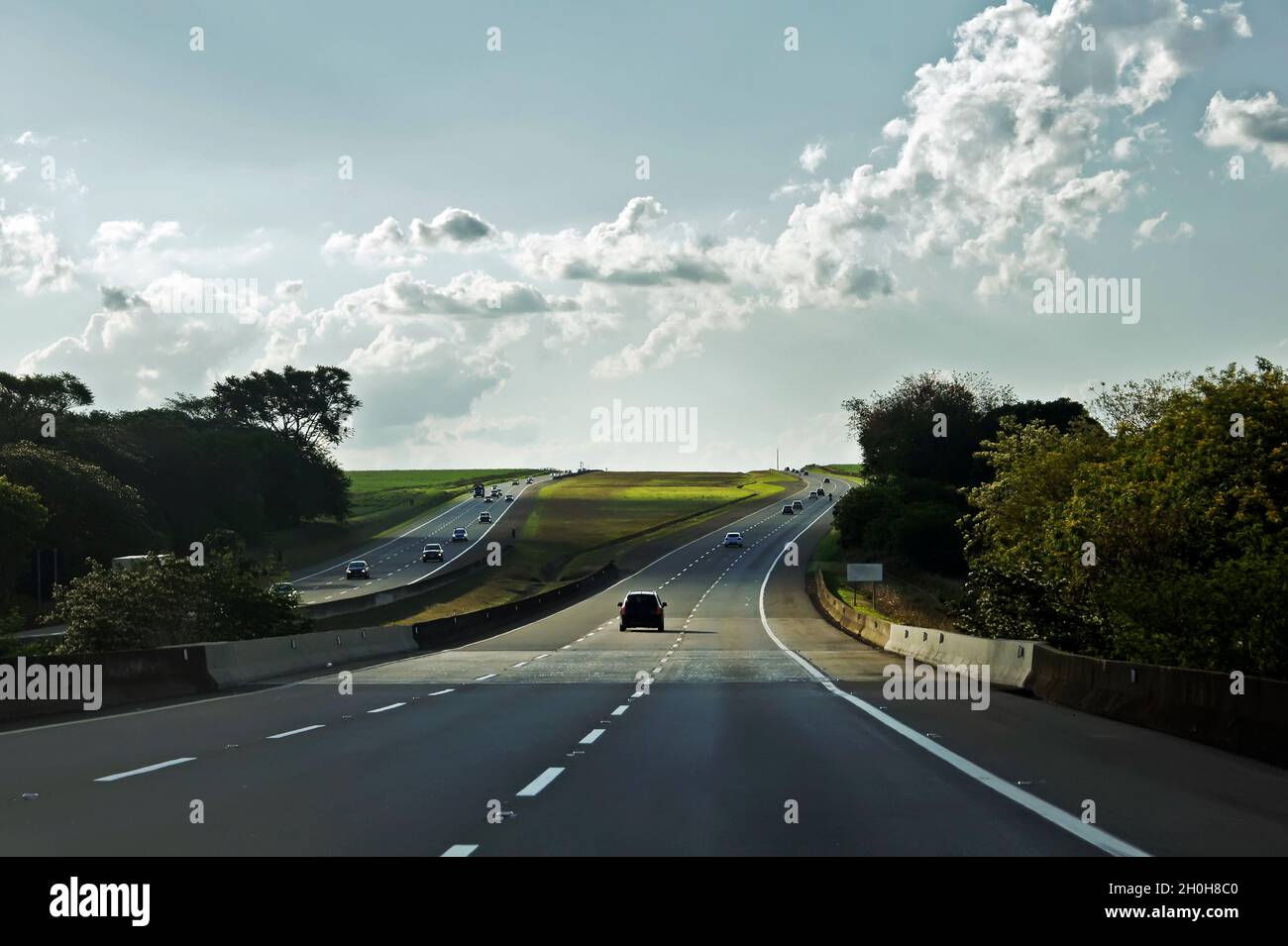 Inside car view beautiful highway hi-res stock photography and images ...