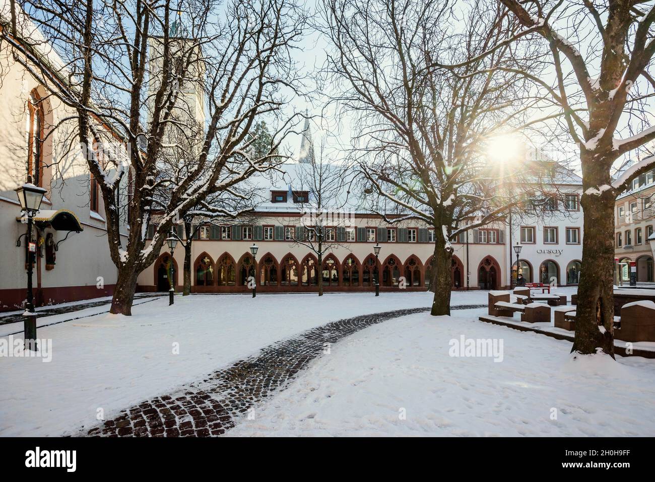 Winter atmosphere with snow, town hall square, Freiburg im Breisgau ...