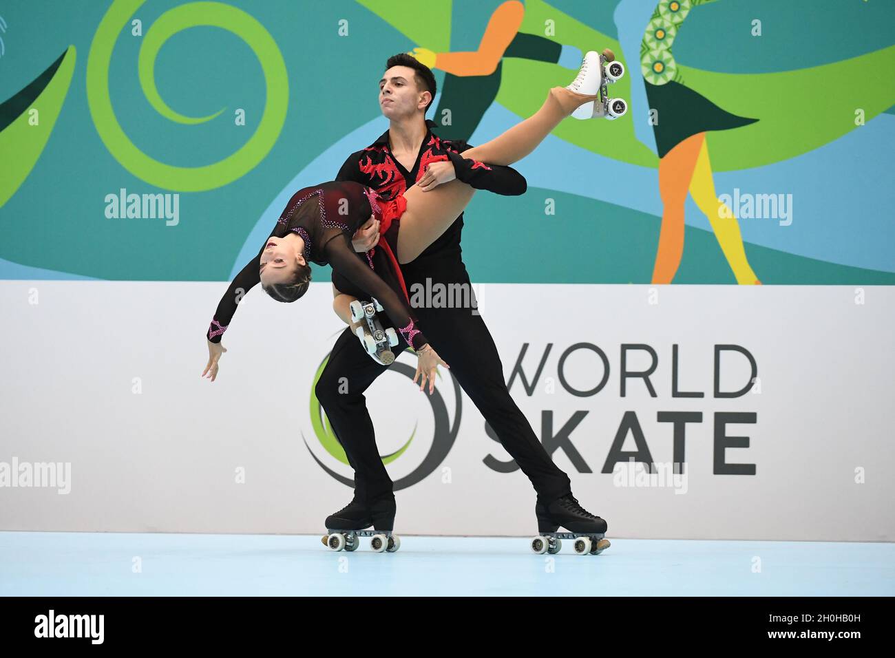 Lisa welik michael seeger suarez hi-res stock photography and images ...