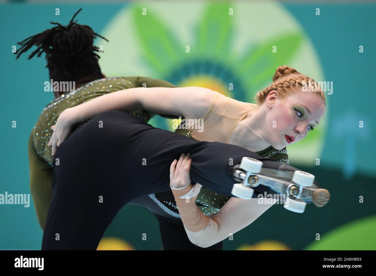 SAMANTHA KRUSZA - DARIUS SANDERS, USA, performing in Senior Pairs ...