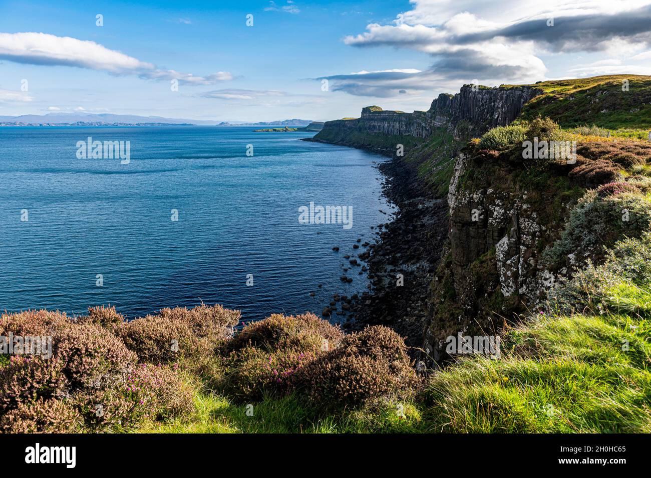 Rock cliff from Kilt Rock Viewpoint, Isle of Skye, Scotland, UK Stock ...