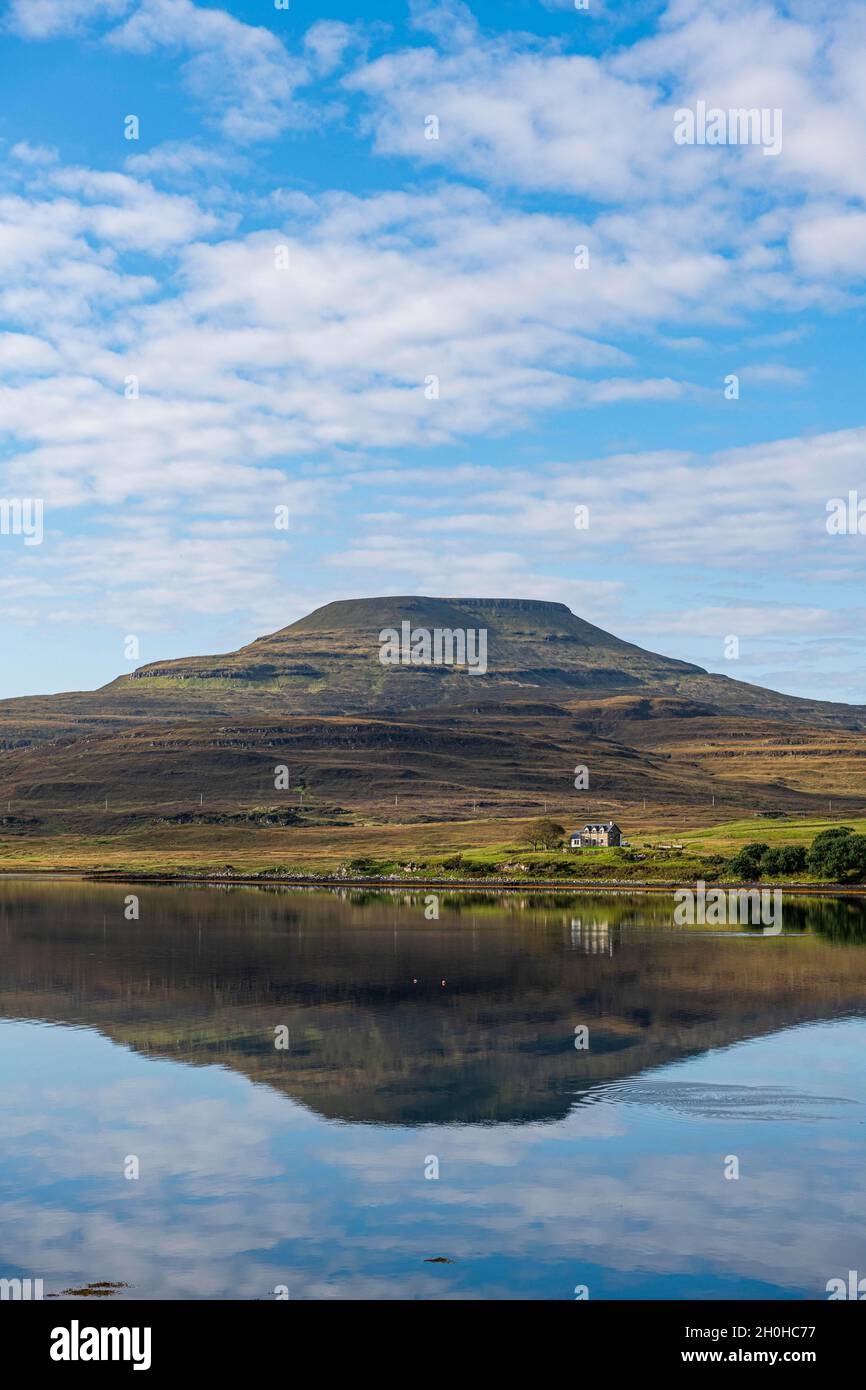 Water reflection on isle skye hi-res stock photography and images - Alamy
