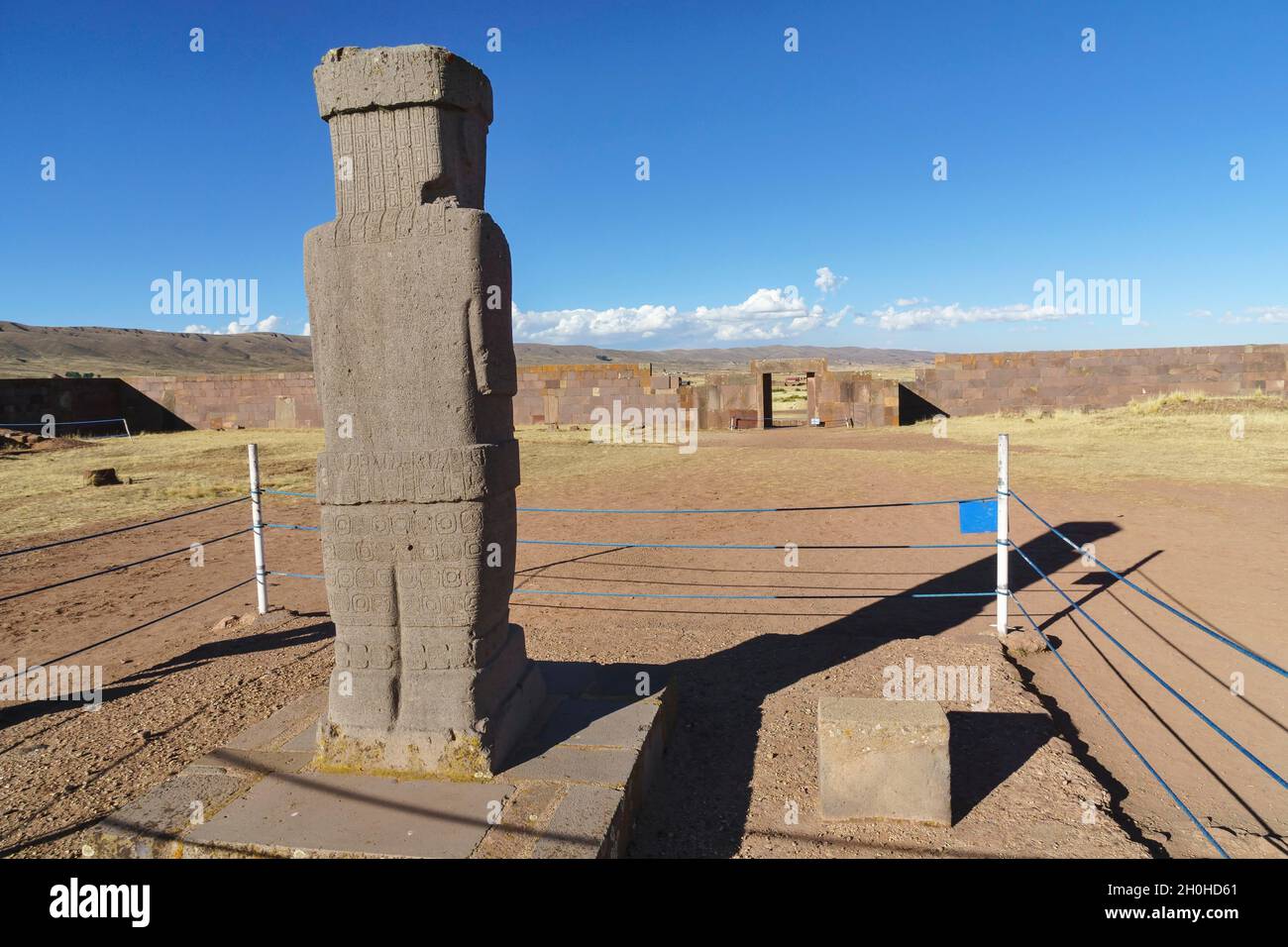 Ponce Monolith from behind, pre-Inca ruins of Tiwanaku, also Tiahuanaco ...
