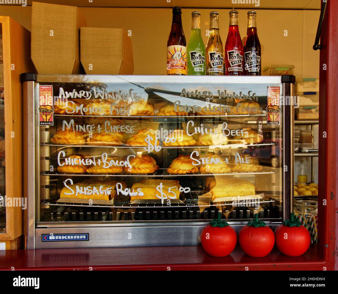 Chilli beef pies hi-res stock photography and images - Alamy