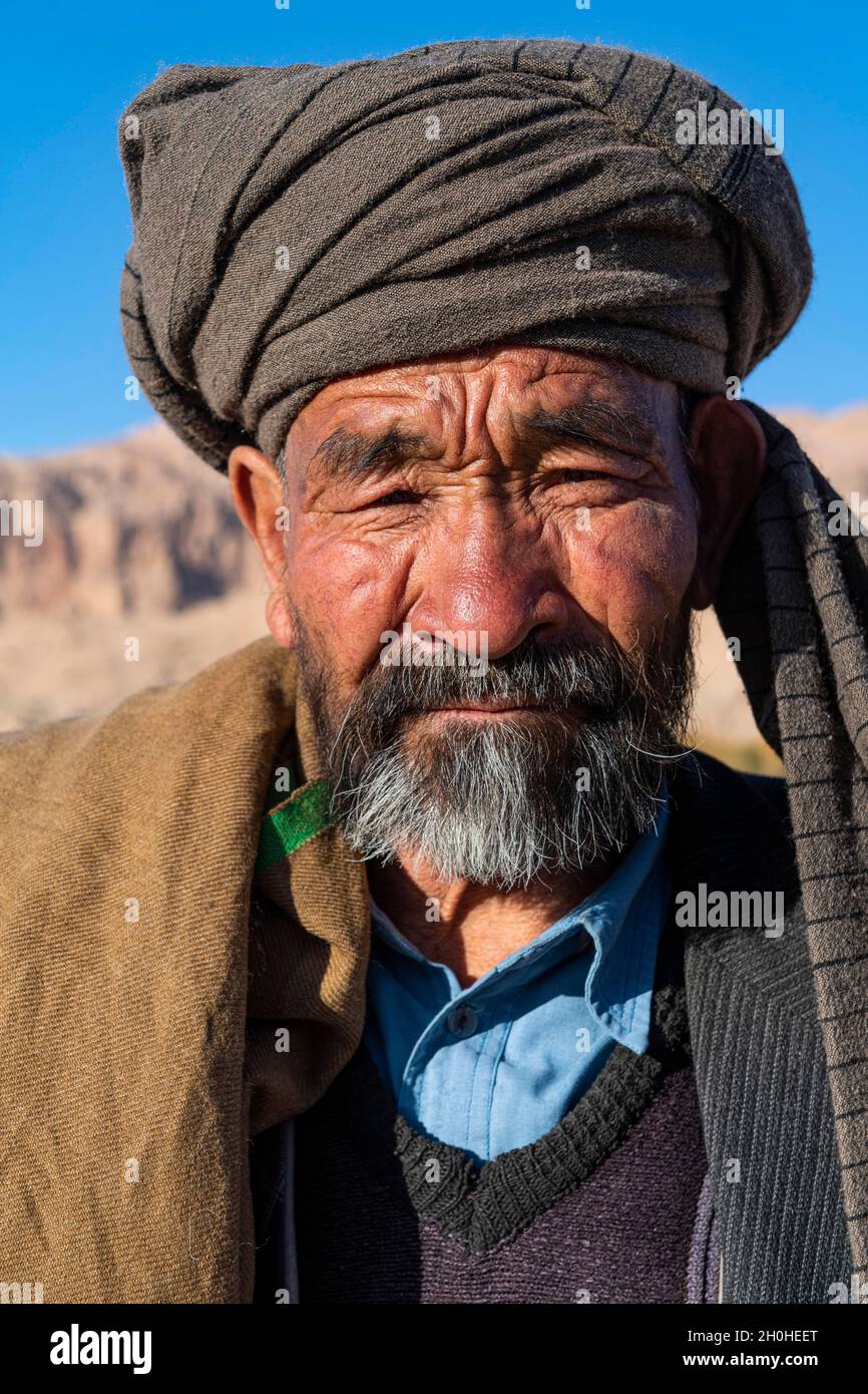 Hazara man at a Buzkashi game, Yaklawang, Afghanistan Stock Photo - Alamy