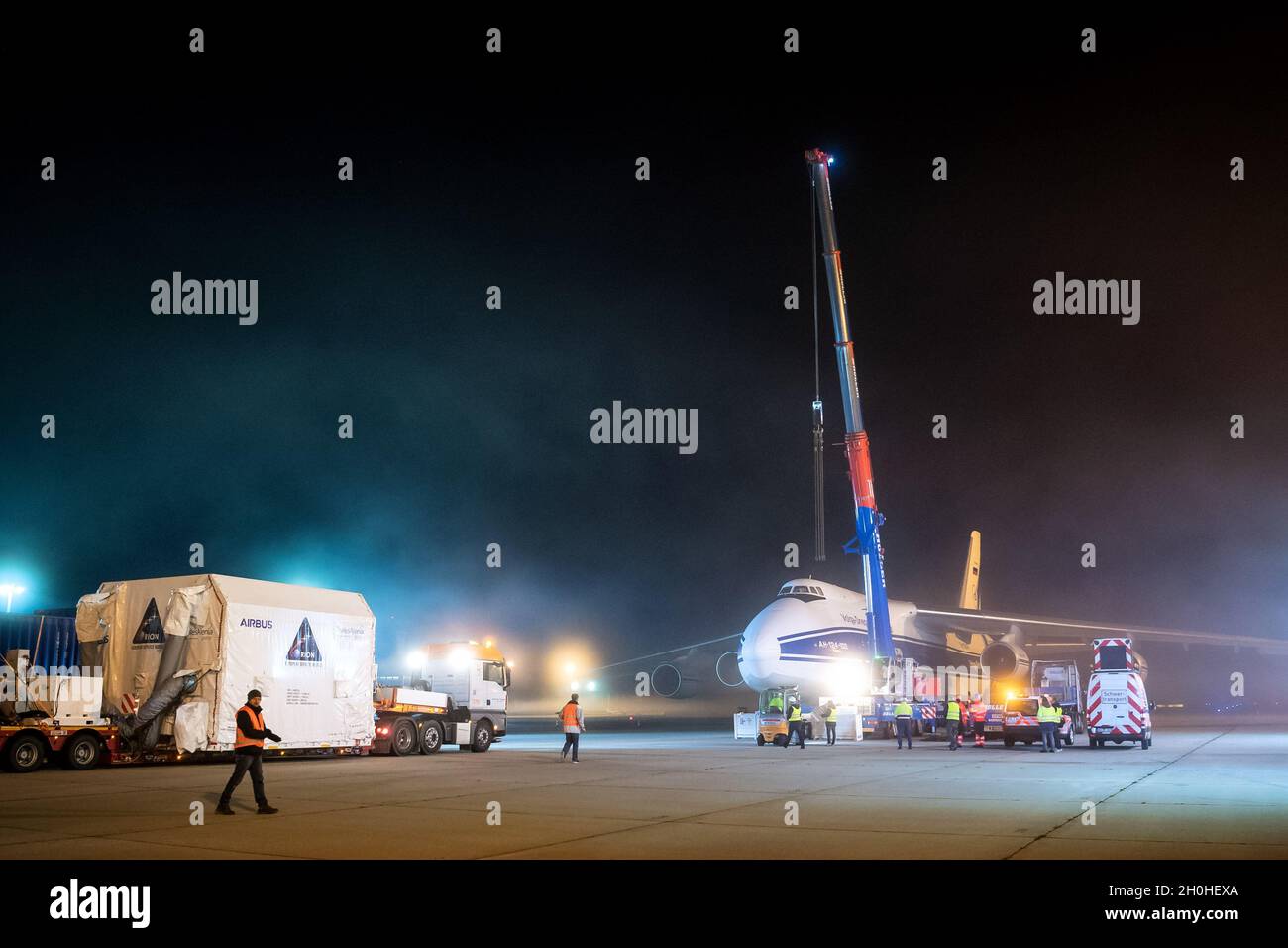 Bremen, Germany. 13th Oct, 2021. The second European Service Module ...