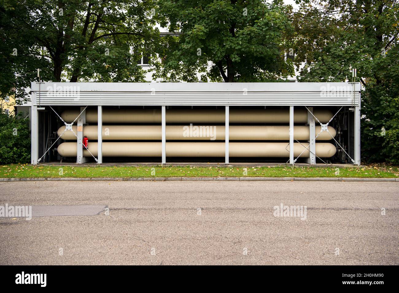 Augsburg, Germany. 08th Oct, 2021. A tank for natural gas/compressed ...