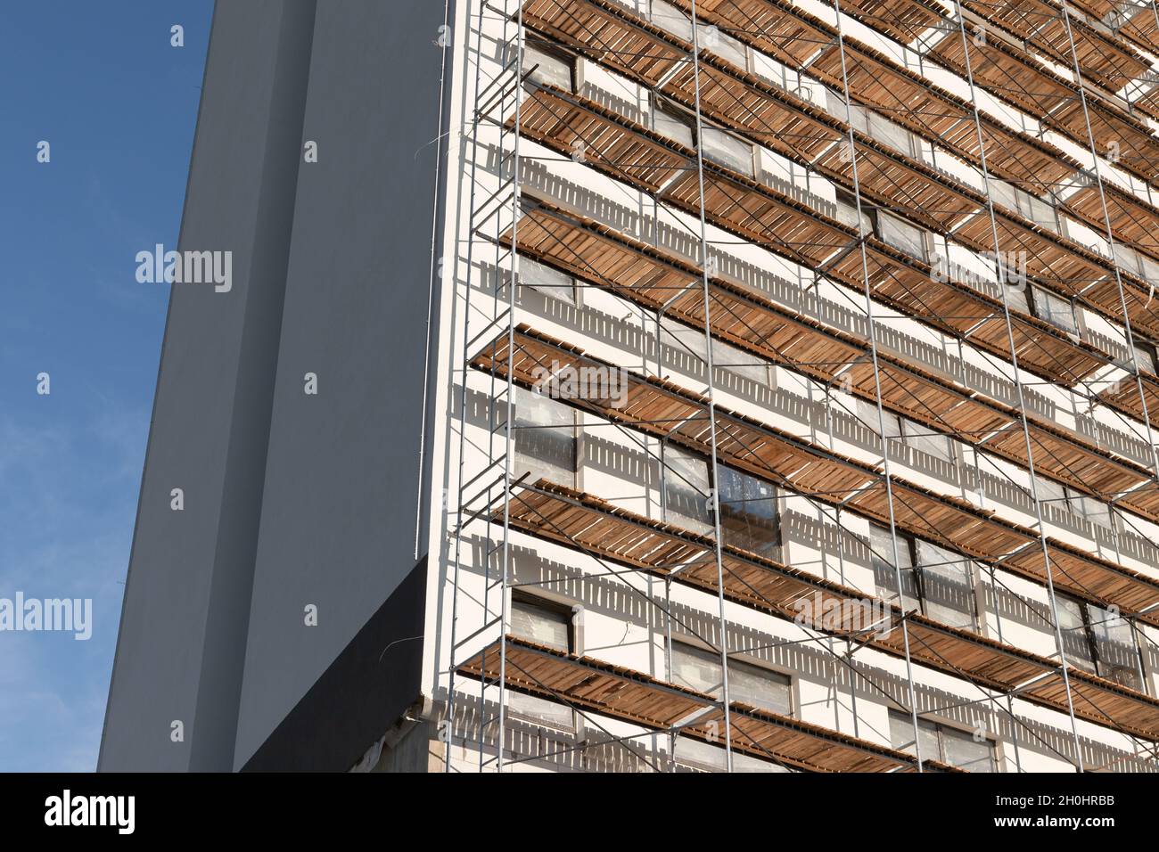 Exterior white walls project hi-res stock photography and images - Alamy