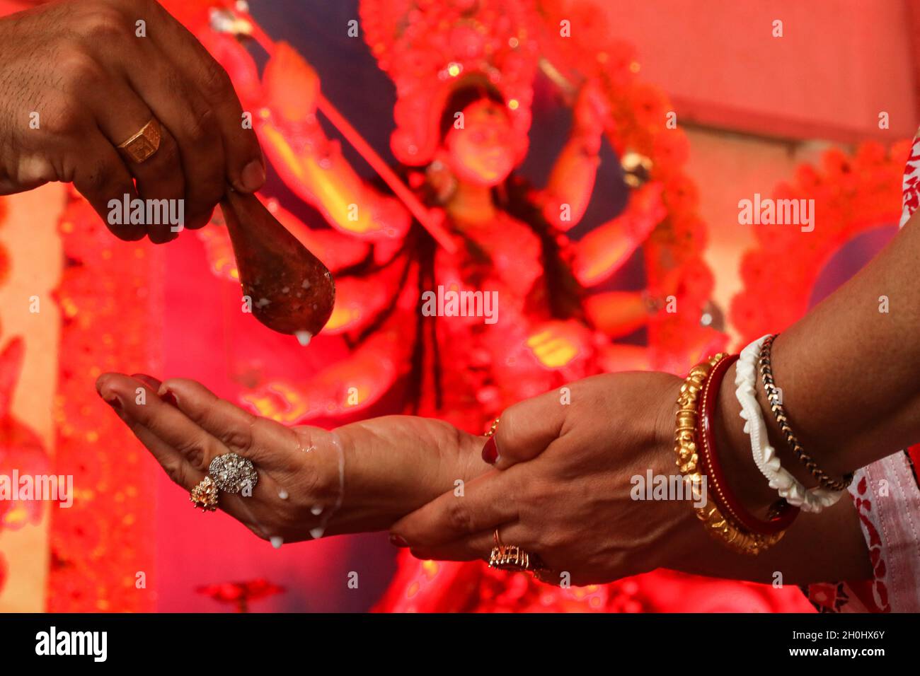 Dhaka bangladesh oil hi-res stock photography and images - Alamy