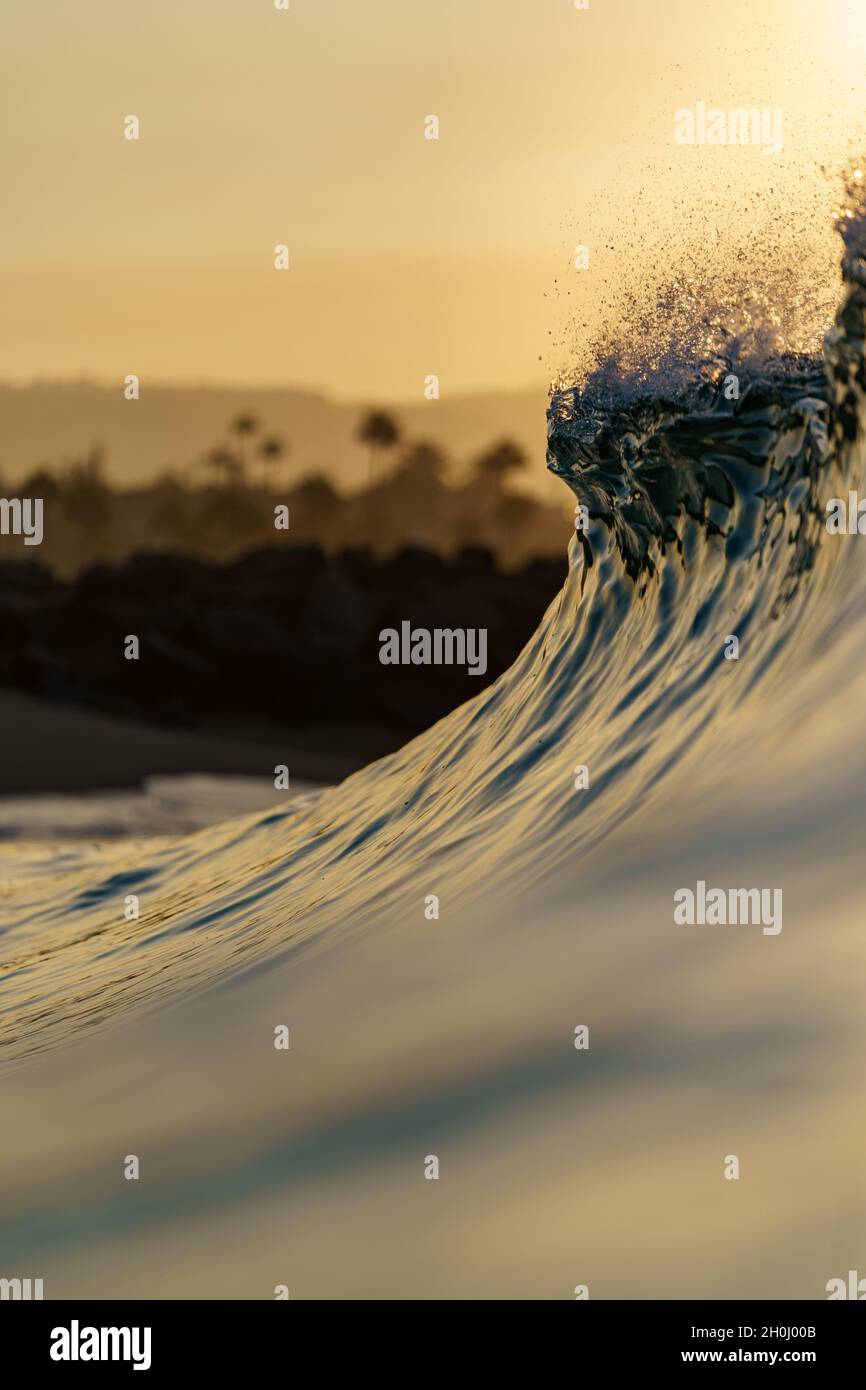 Golden wave hi-res stock photography and images - Alamy