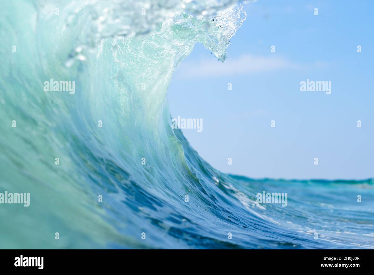 Empty Wave Breaking Stock Photo - Alamy
