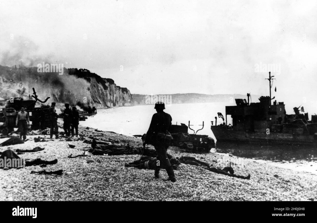 "Western Allied troops land on Dieppe beach during ""Operation Jubilee ...