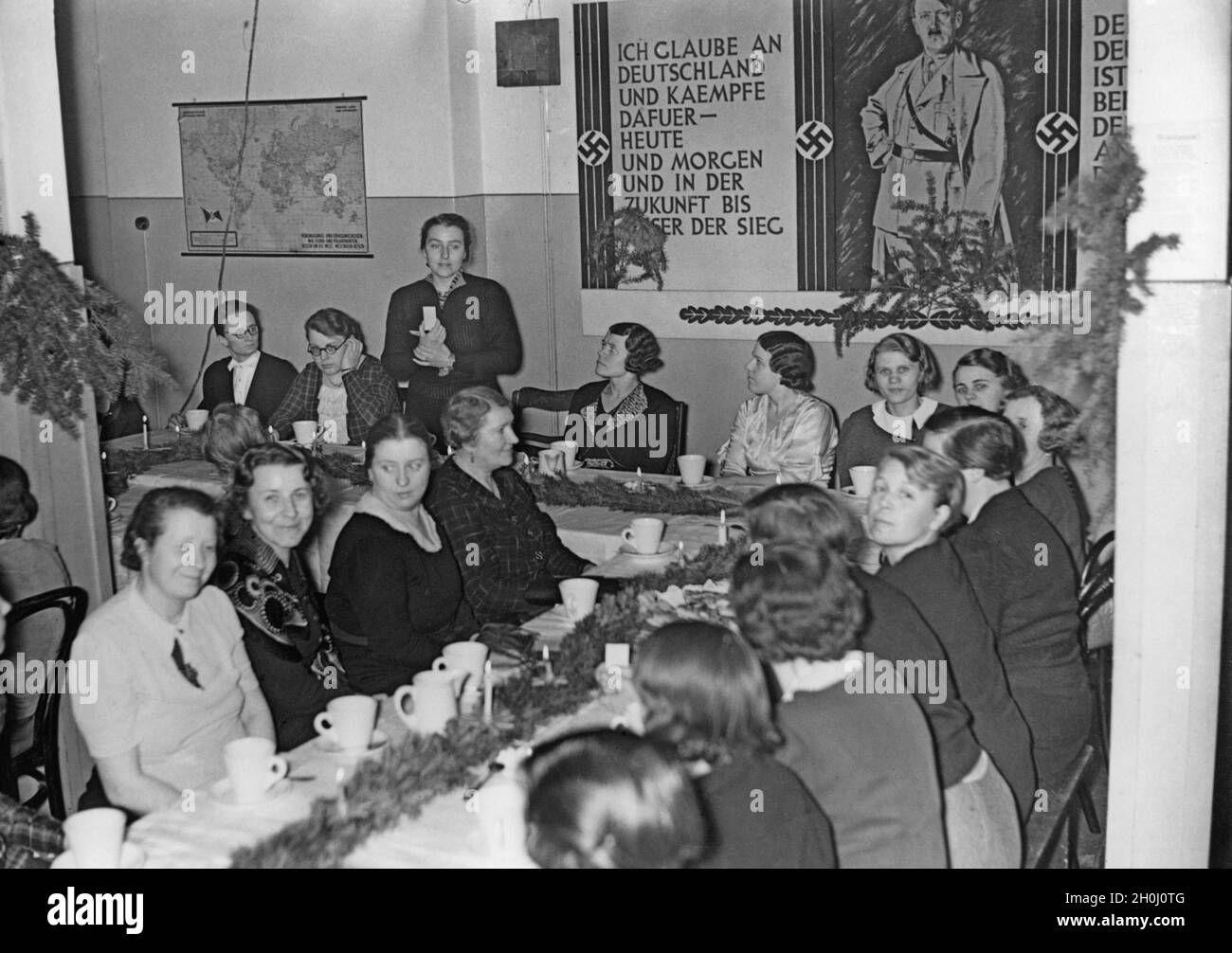 Hitler gives speech berlin hi-res stock photography and images - Alamy