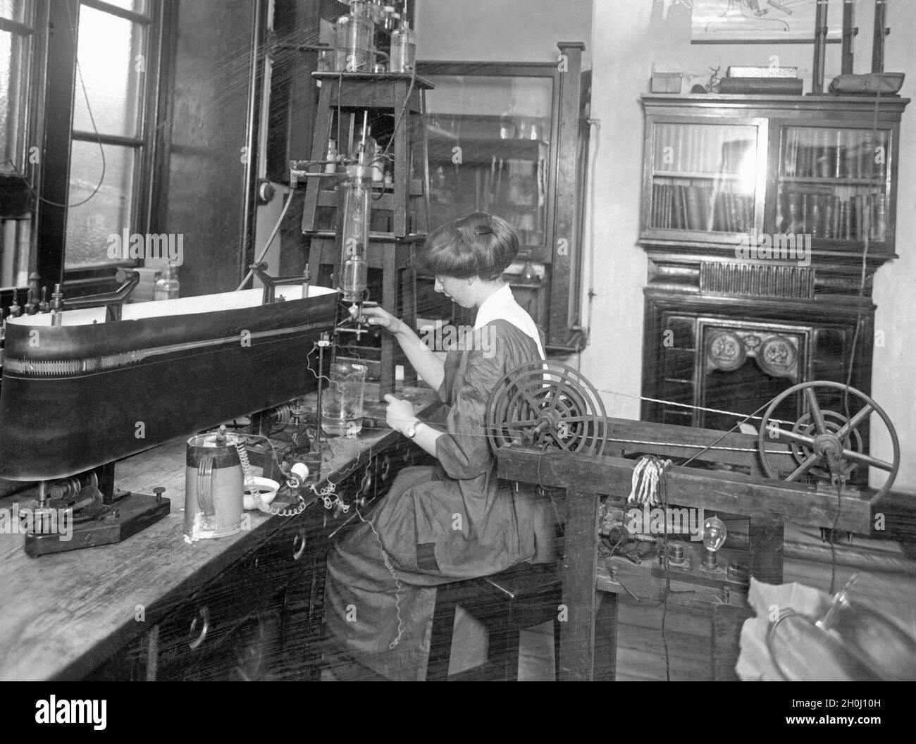 A trainee doctor examines a cathen heart at London's Royal Free ...