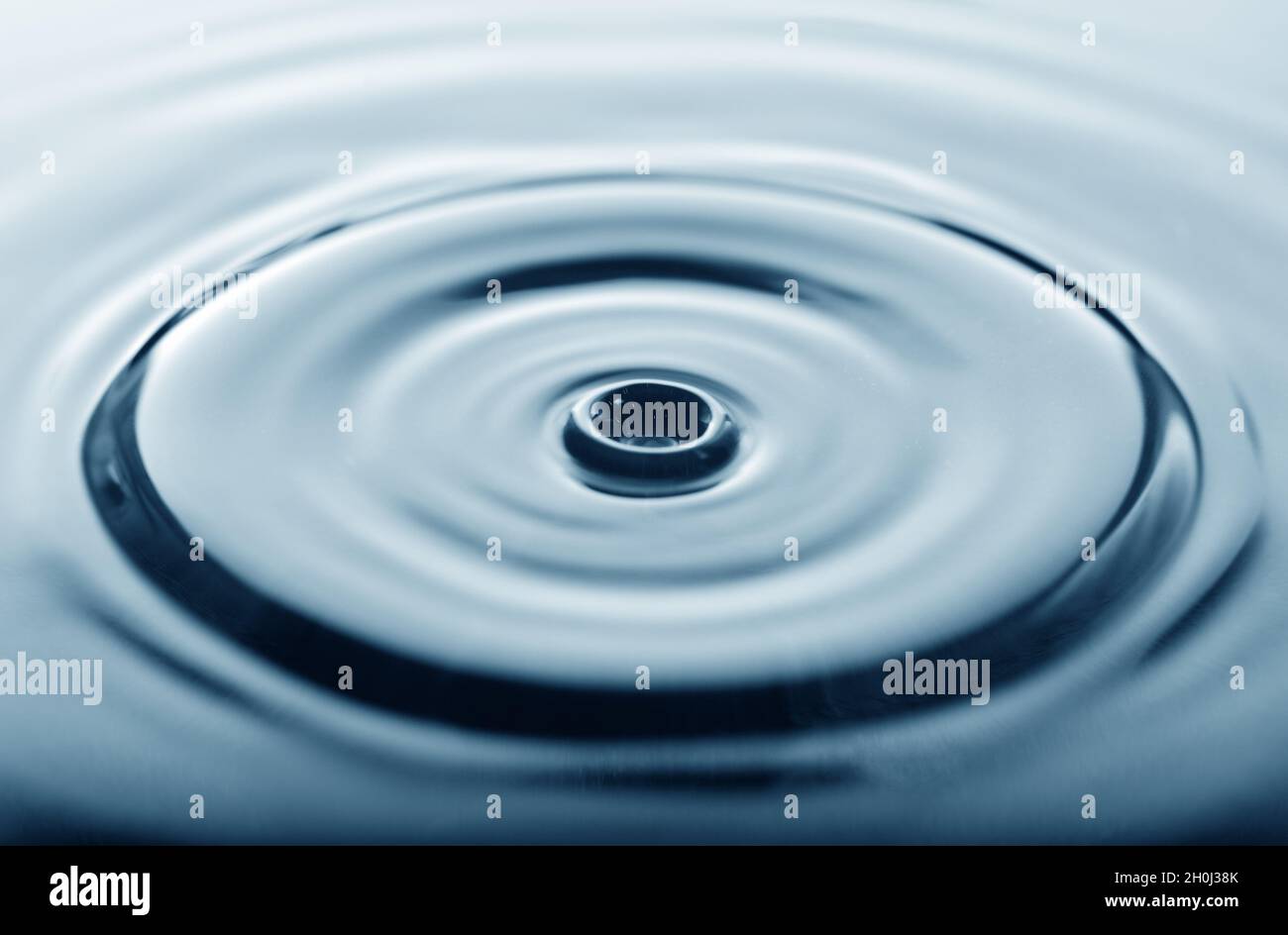 Surface making a splash hi-res stock photography and images - Alamy