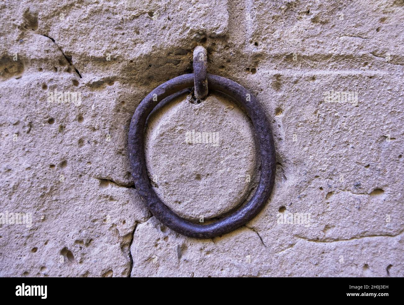 Old rusty round hook hi-res stock photography and images - Alamy