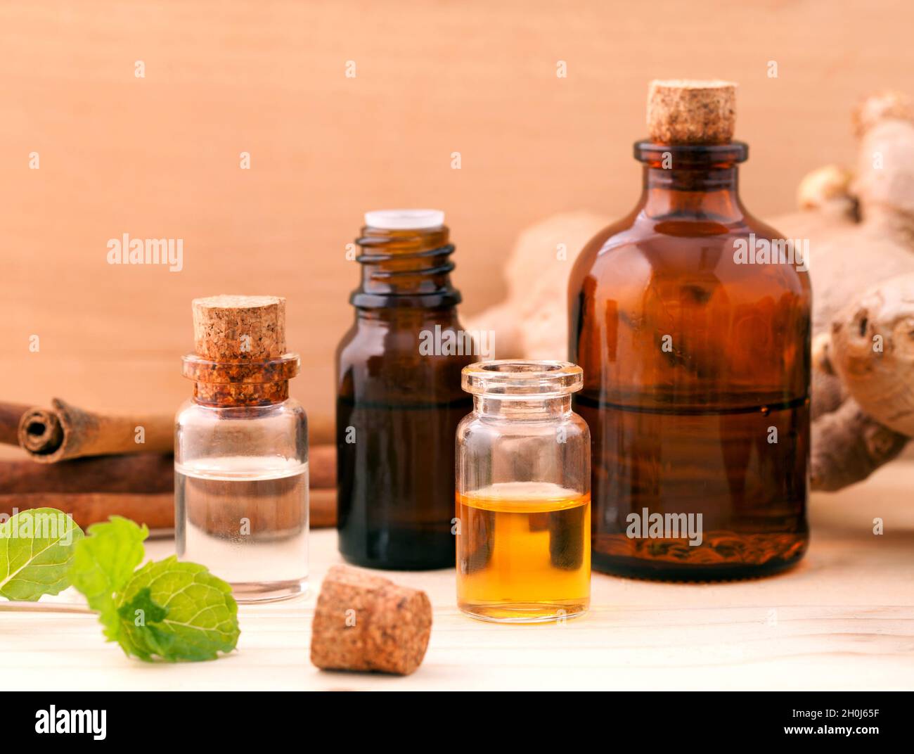 Spa Essential Oil - Natural Spas Ingredients for aroma aromatherapy ...