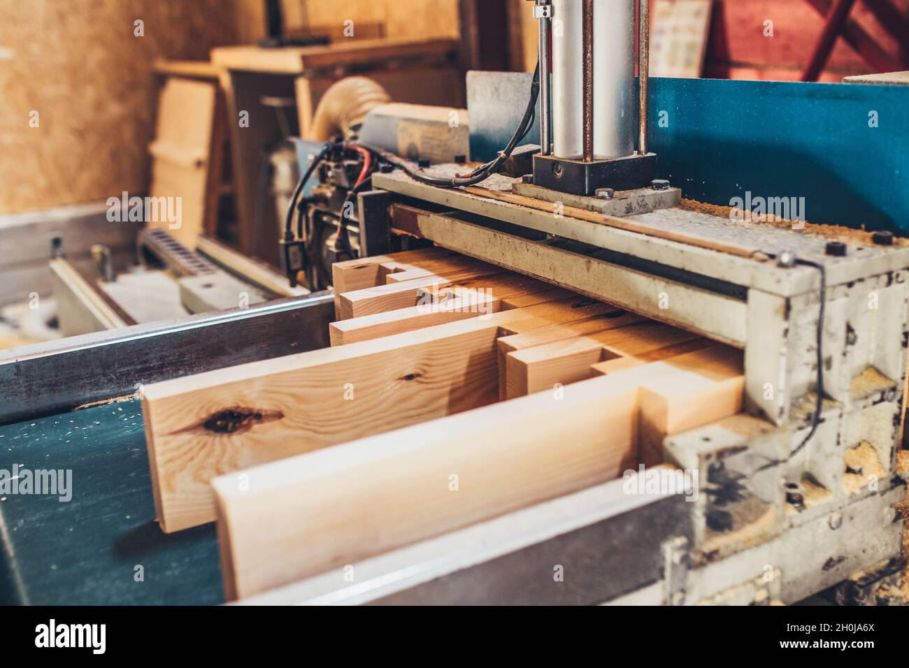 Sawmill processing on sawmill machines - sorting and fitting bars for ...