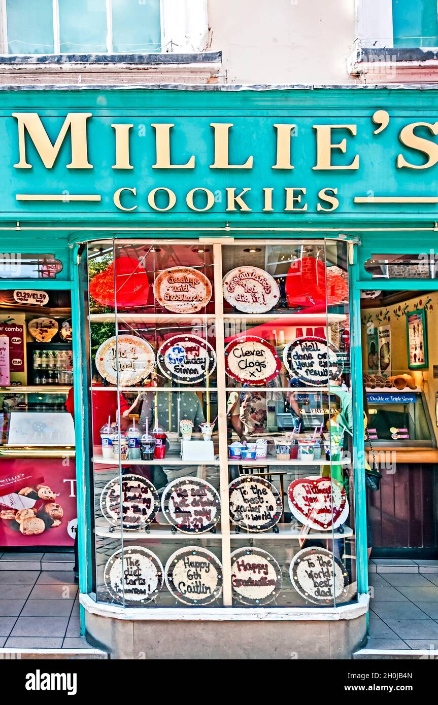 Cookie shop hi-res stock photography and images - Alamy