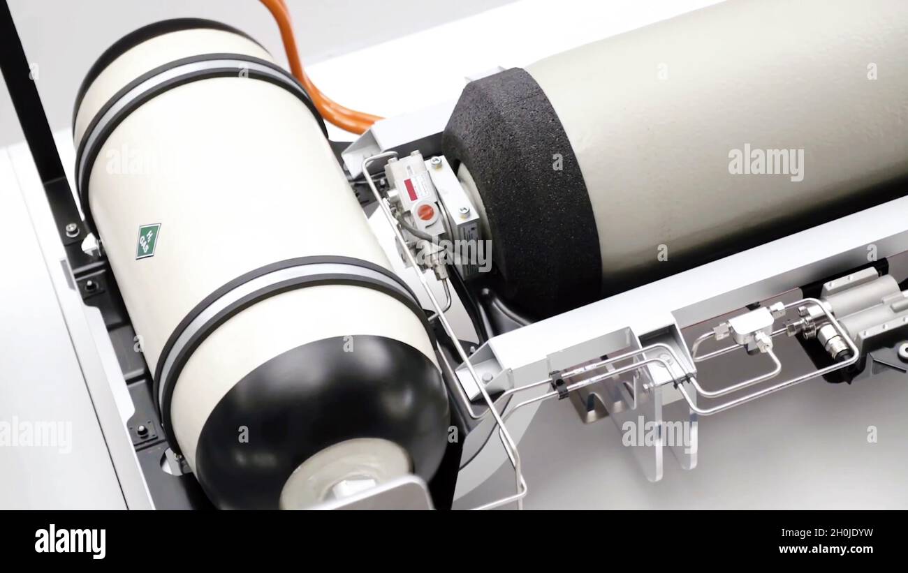 Hydrogen tanks hi-res stock photography and images - Alamy