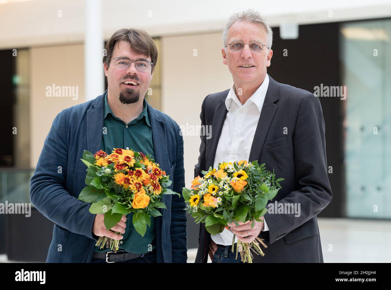 Hanover, Germany. 13th Oct, 2021. Former state parliament members Helge ...