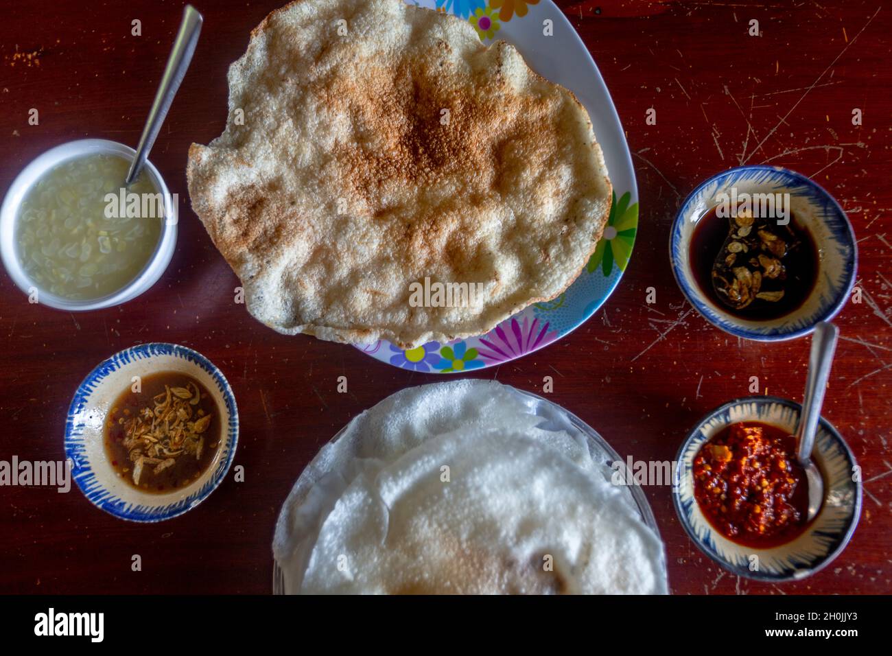 crispy round Vietnamese sesame rice cracker or Girdle sesame rice cake ...