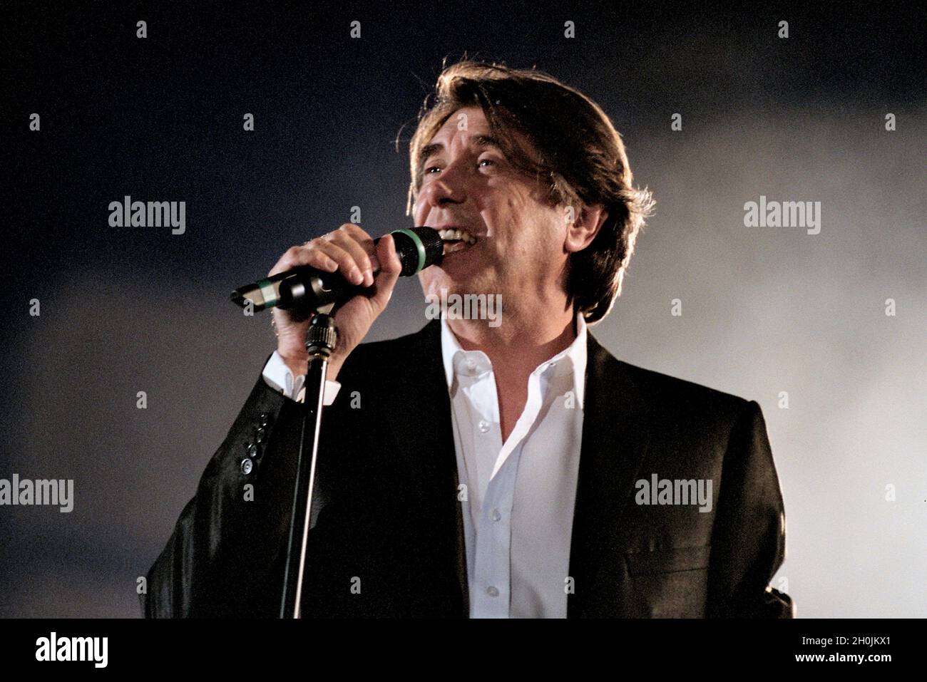 British rock singer bryan ferry hi-res stock photography and images - Alamy