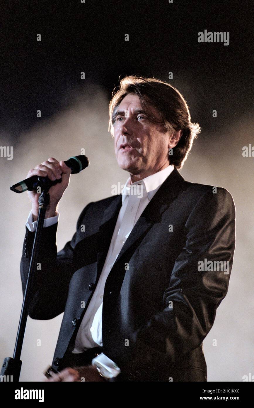 British rock singer bryan ferry hi-res stock photography and images - Alamy