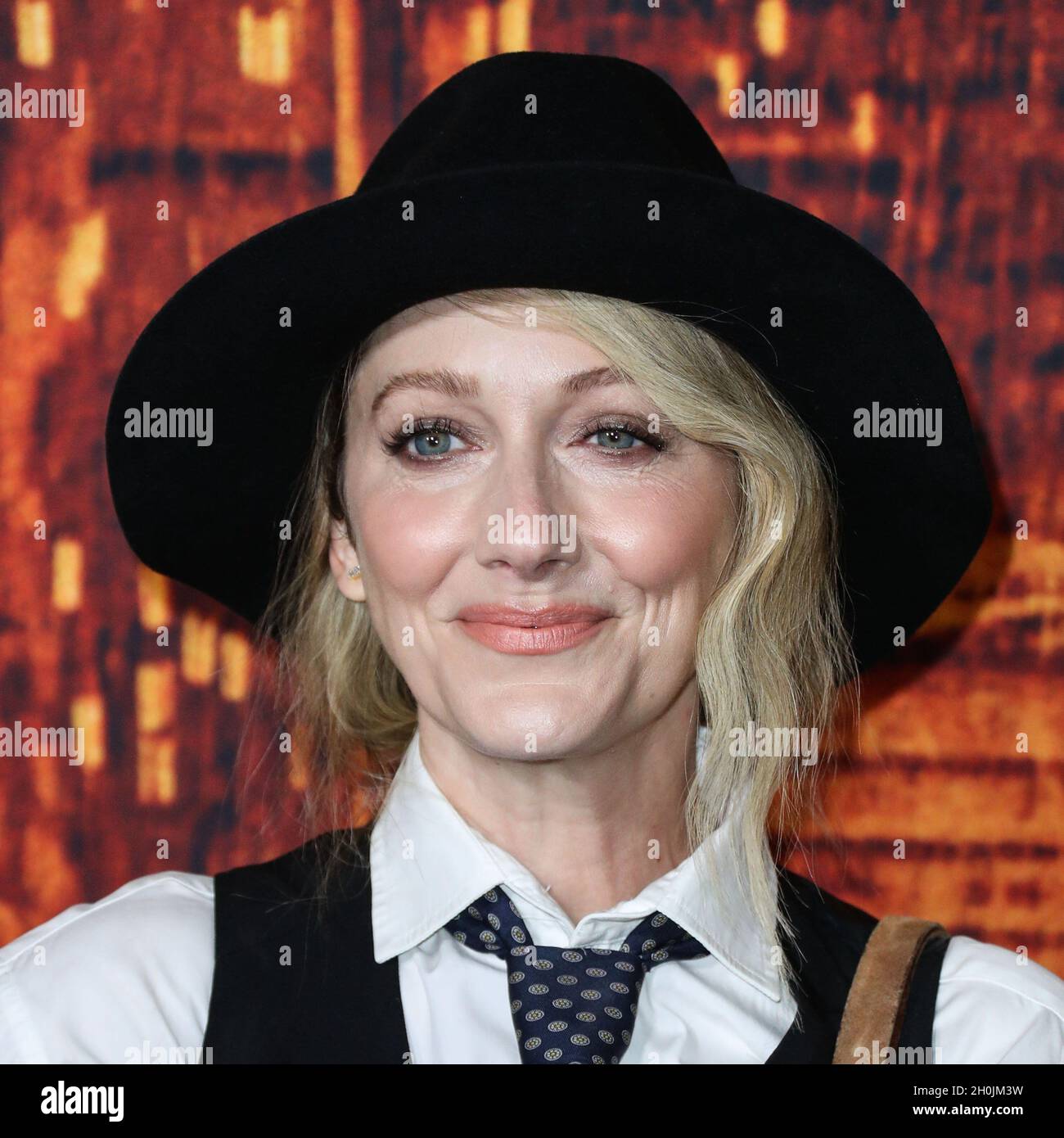 Judy greer halloween kills hi-res stock photography and images - Alamy