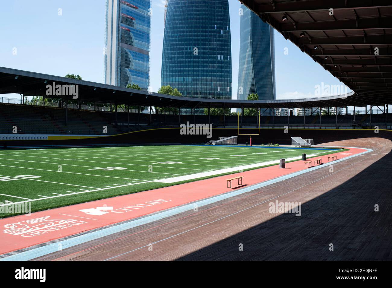 Velodromo milano hi-res stock photography and images - Alamy