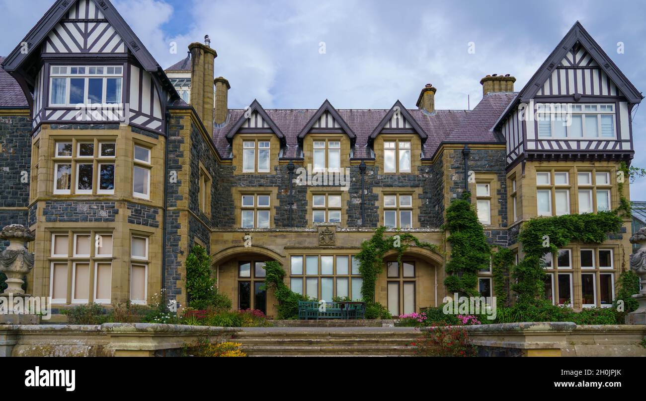 National trust bodnant garden hi-res stock photography and images - Alamy