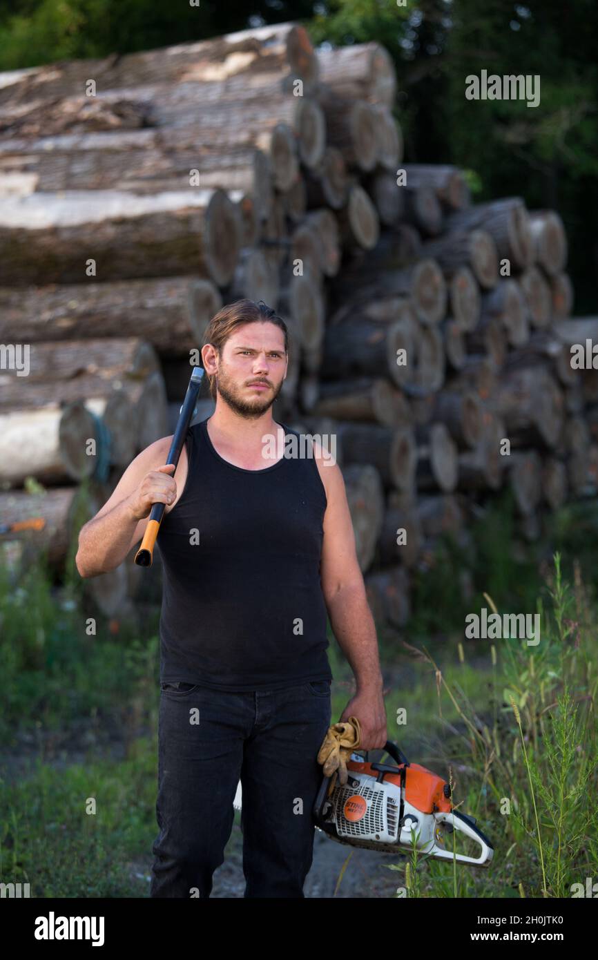 Man carrying an axe on his shoulder hi-res stock photography and images ...