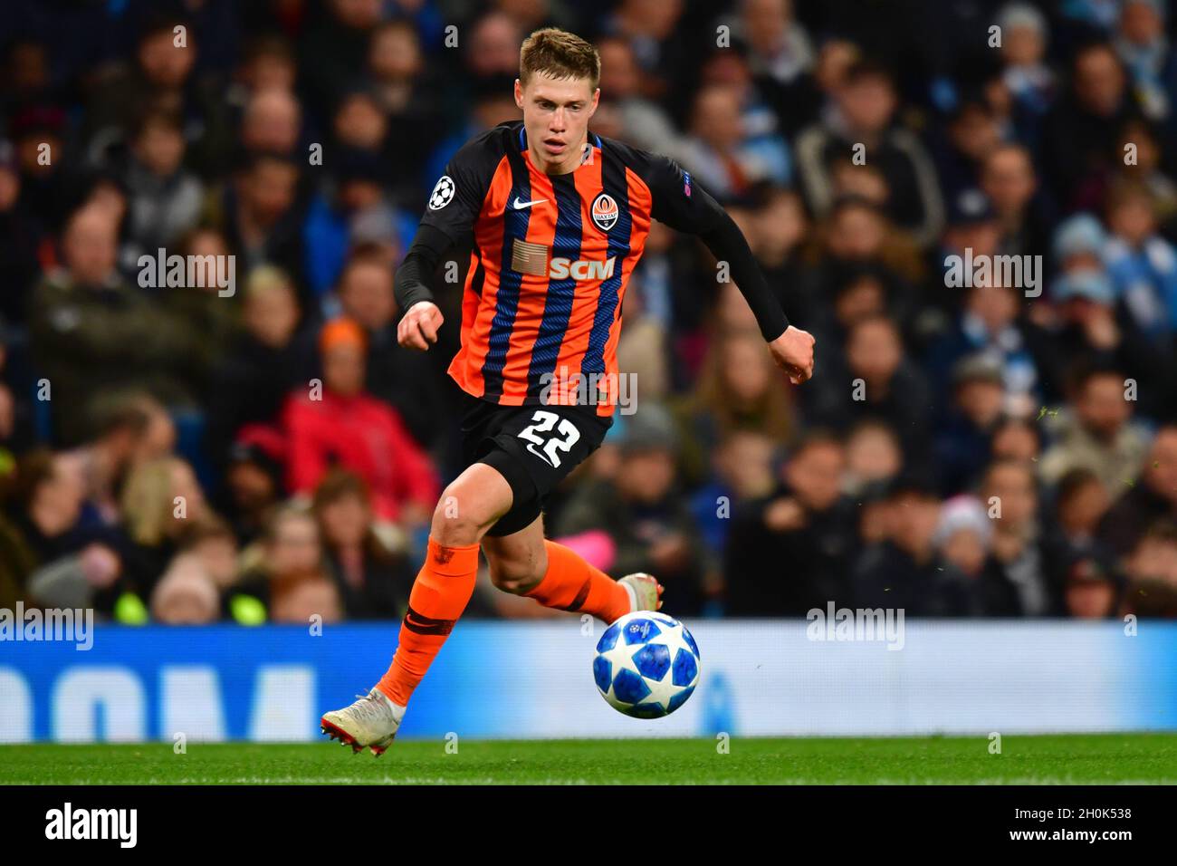 Shakhtar Donetsk’s Mykola Matvienko Stock Photo - Alamy