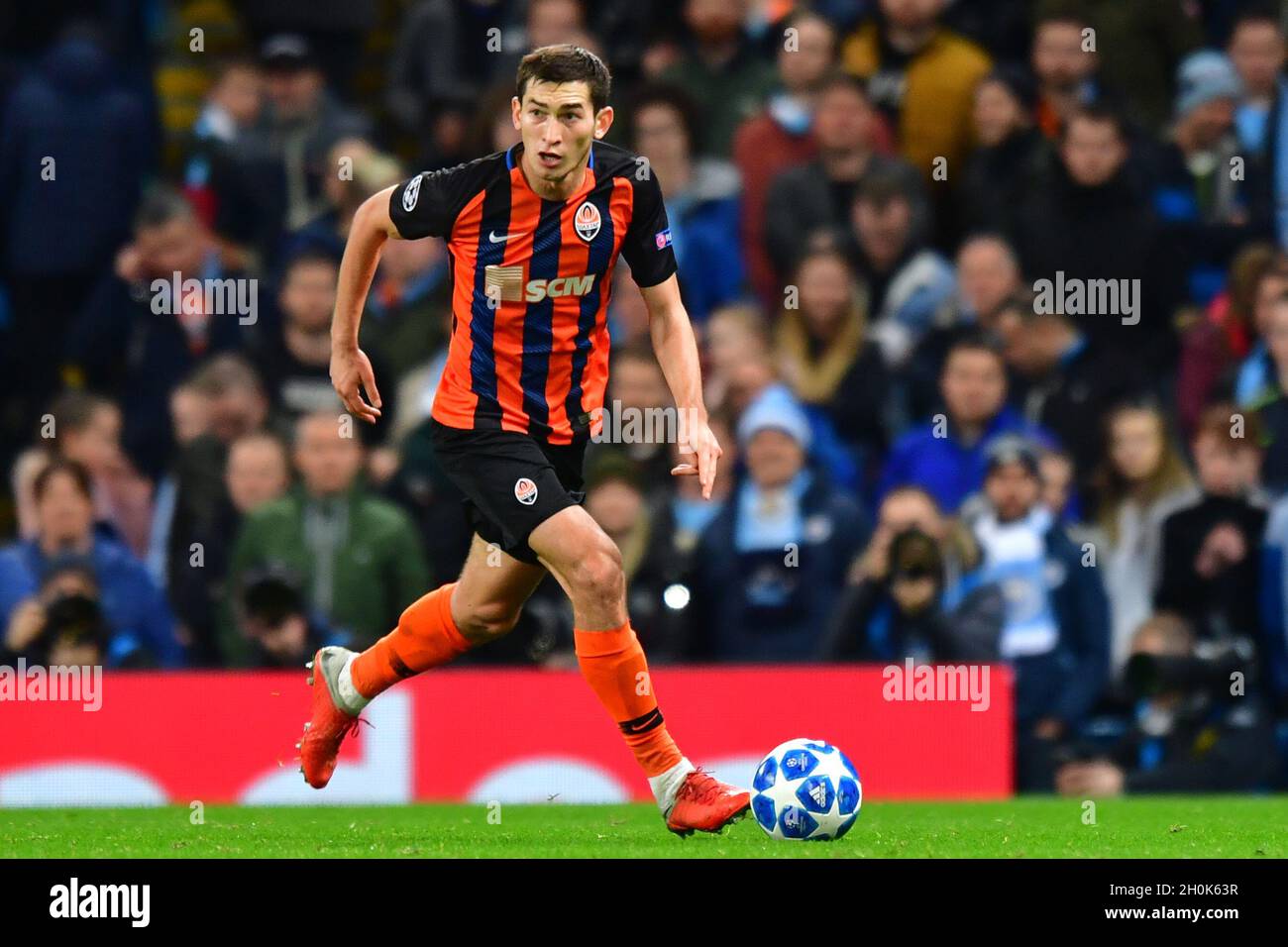 Shakhtar Donetsk’s Taras Stepanenko Stock Photo - Alamy