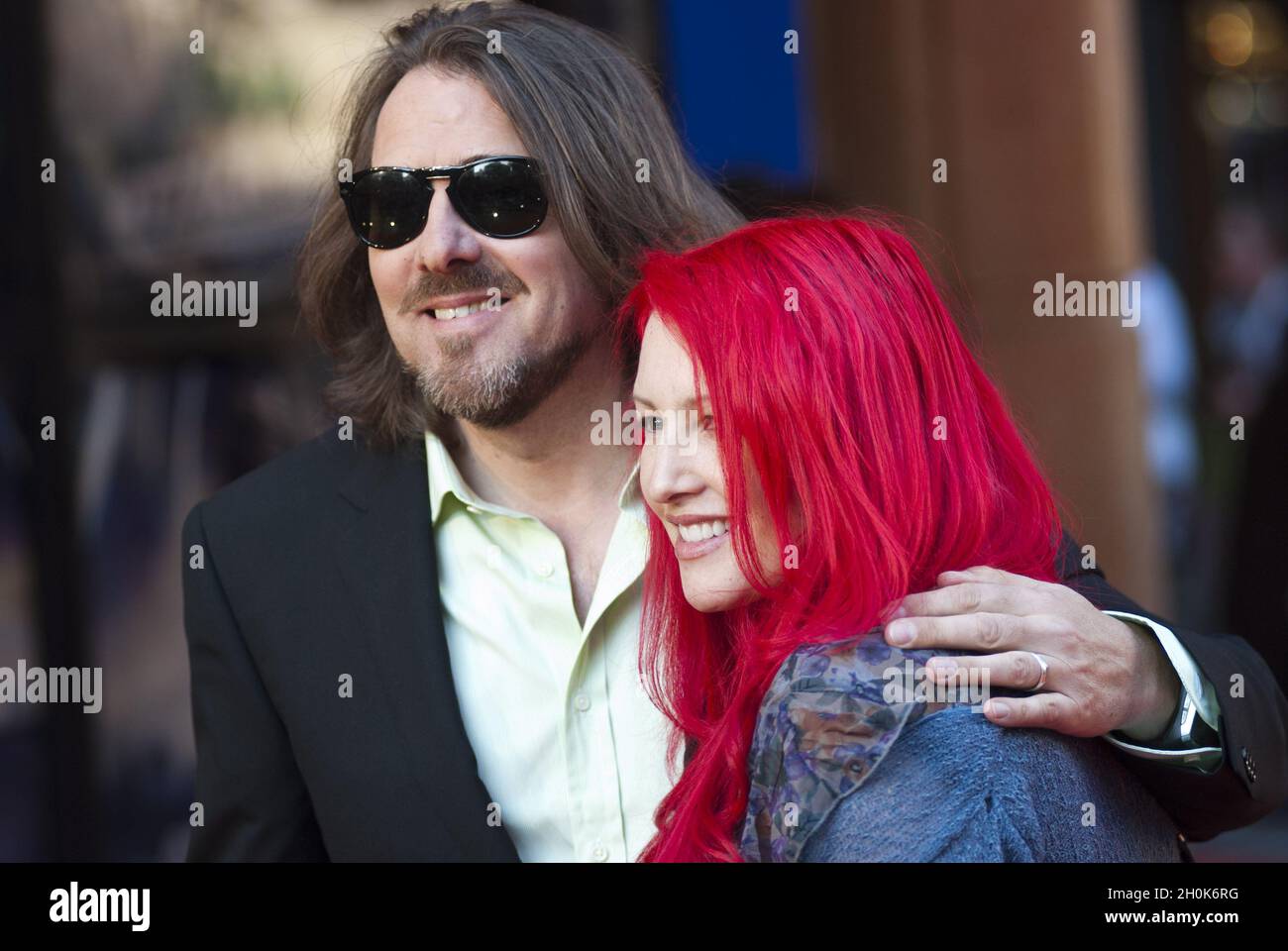 Jonathan ross and wife hi-res stock photography and images - Alamy