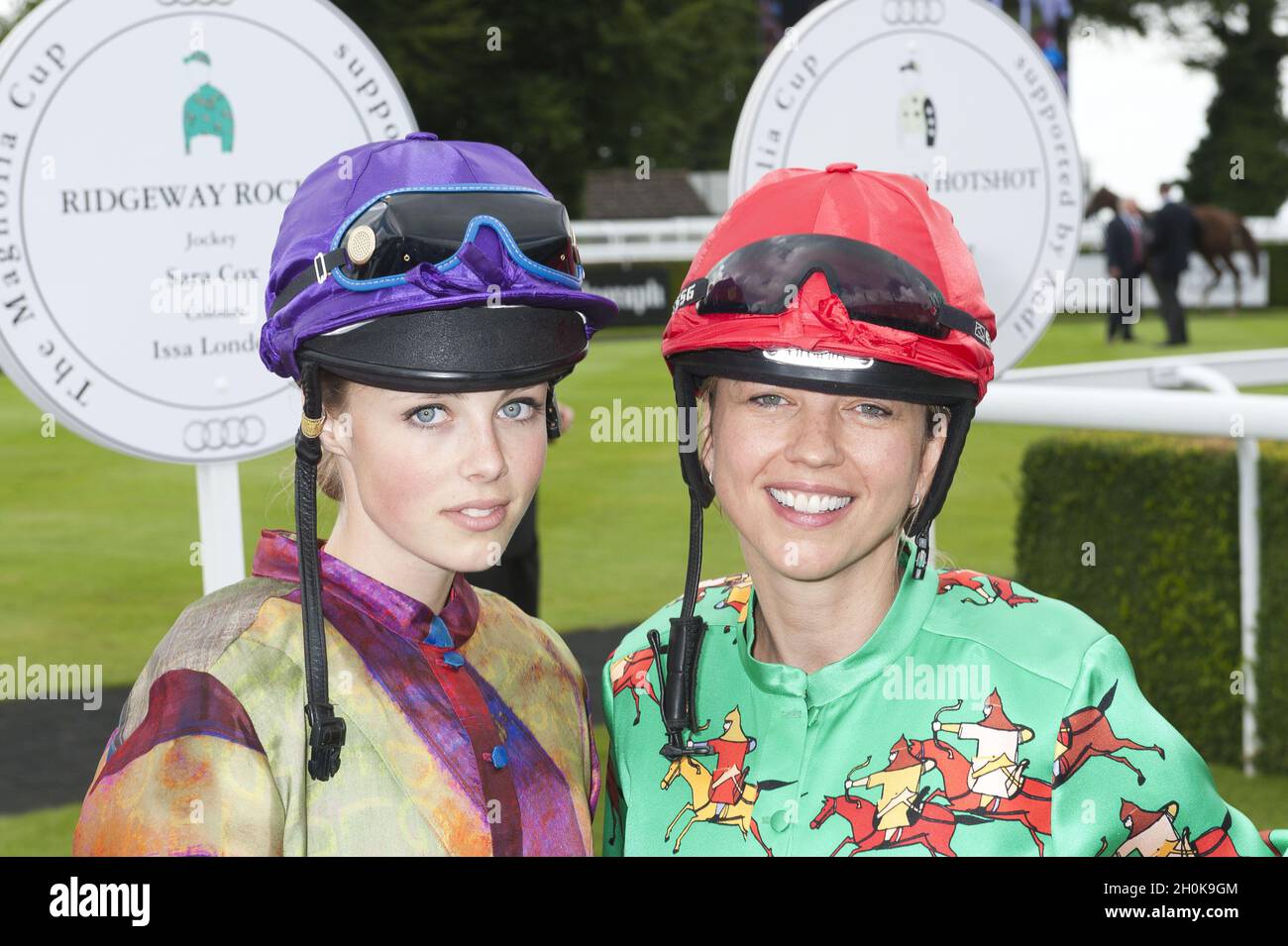 Edie campbell sara cox hi-res stock photography and images - Alamy