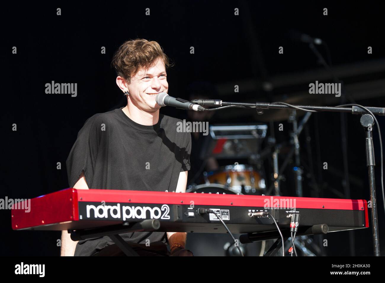 Perfume Genius (Mike Hadreas) performs live on stage at 'End Of The ...