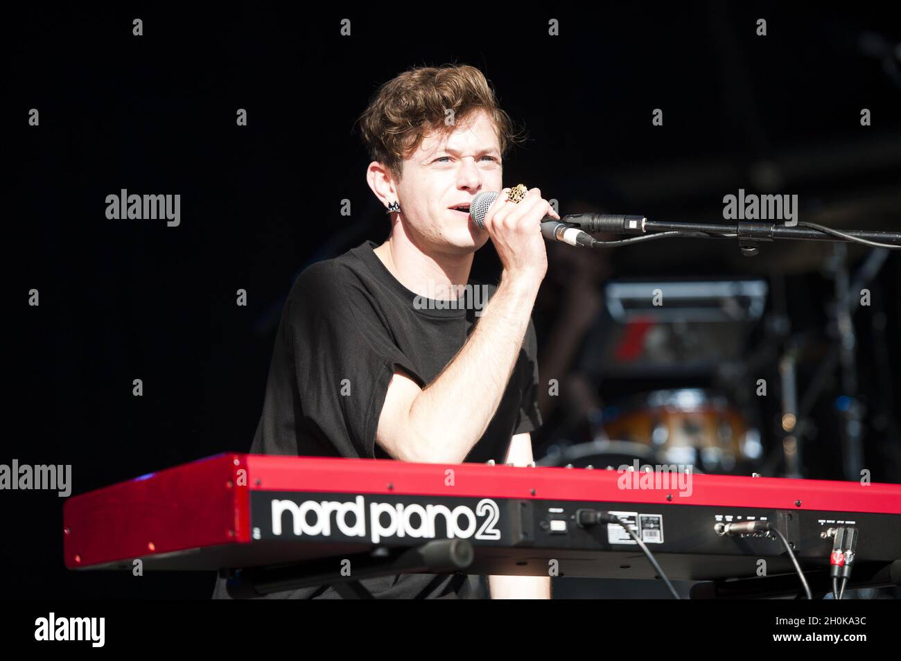 Perfume Genius (Mike Hadreas) performs live on stage at 'End Of The ...