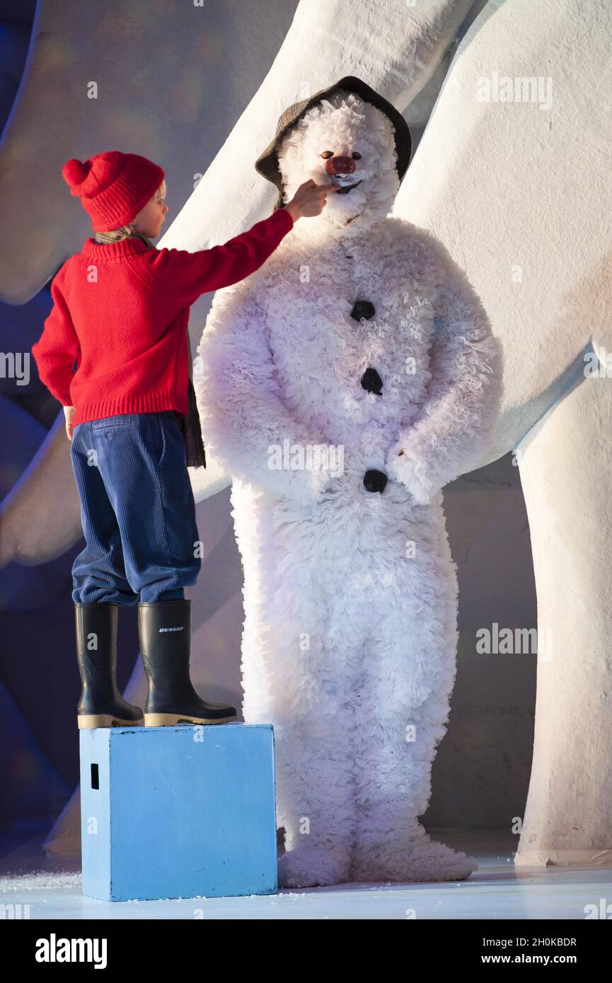 A scene from The Snowman, performed by the Birmingham Repertory Theatre ...