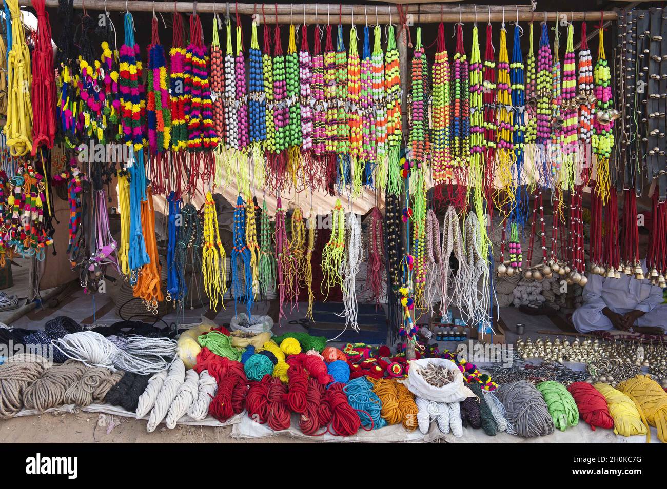 A market stall at the Pushkar Camel Festival, Pushkar, India Stock ...