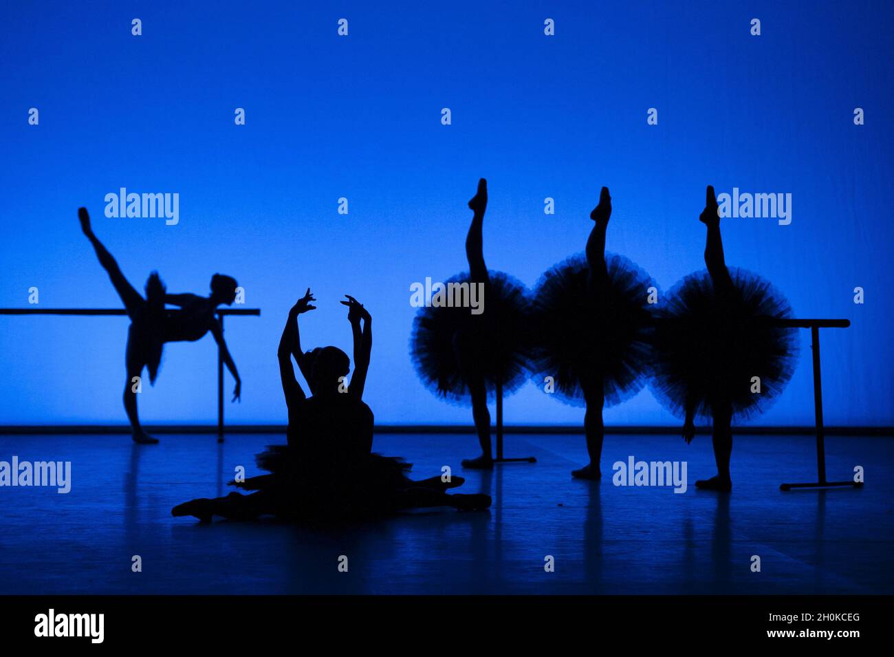 English National Ballet dancers perform Etudes as part of "Ecstasy ...